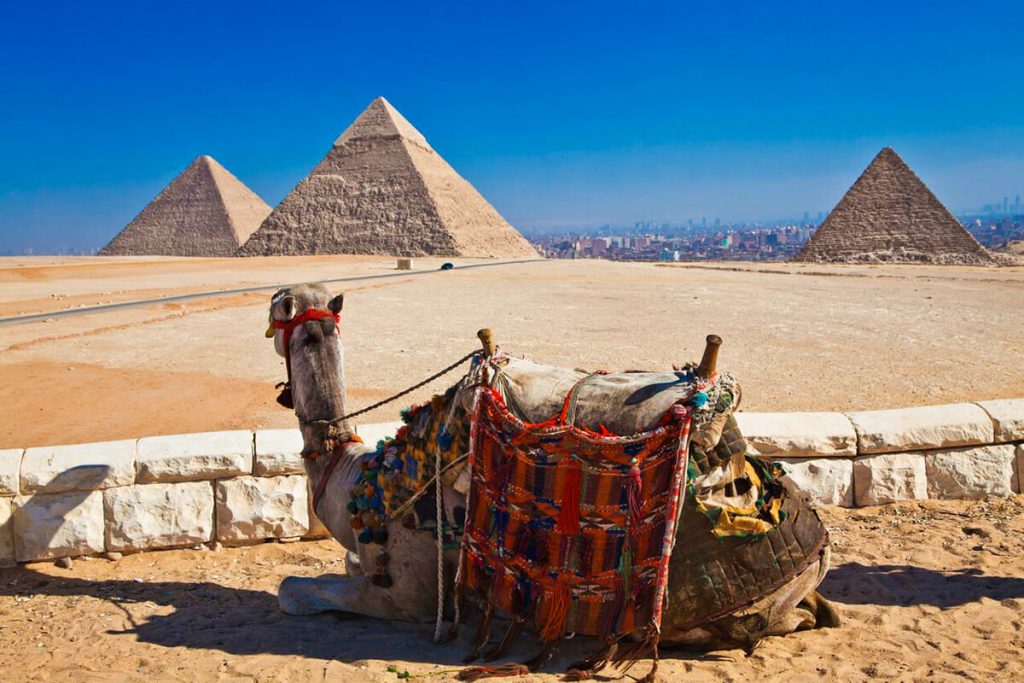 Cairo and Giza: Exploring Ancient Wonders and Modern Marvels