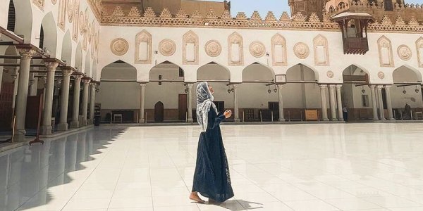 What women can wear on Islamic Sites in Egypt